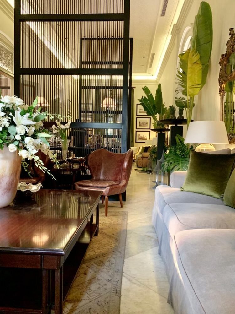 The Timeless Guru of Ethnic Colonial Style - asrinesia